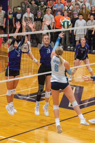 Pioneers stun Lyncs in reverse-sweep comeback | Sports | lyndentribune.com