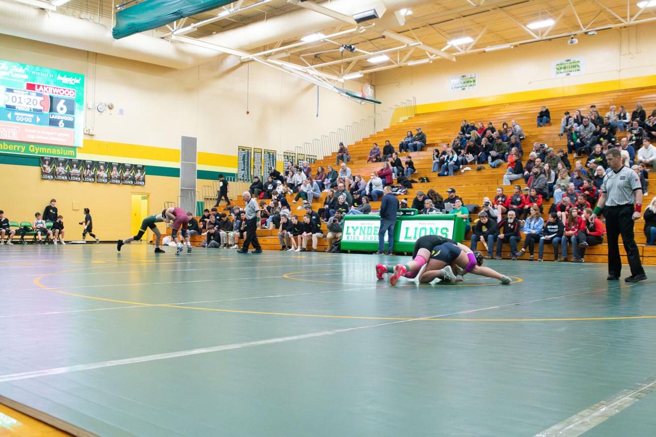 Lynden wrestling hosts girls and boys matches | Sports | lyndentribune.com