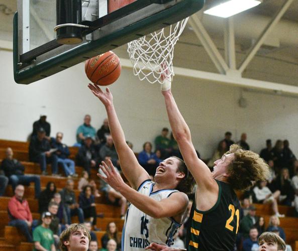 LC uses big second half to get by Overlake | Sports | lyndentribune.com