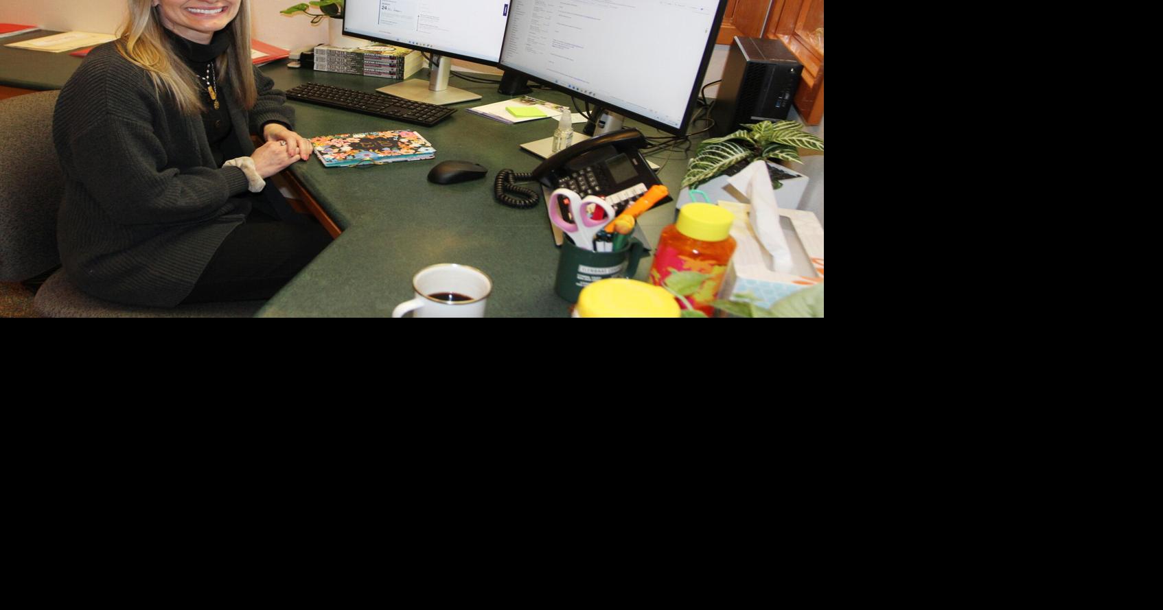 Sheila Wood settles in at Lynden Chamber | News | lyndentribune.com