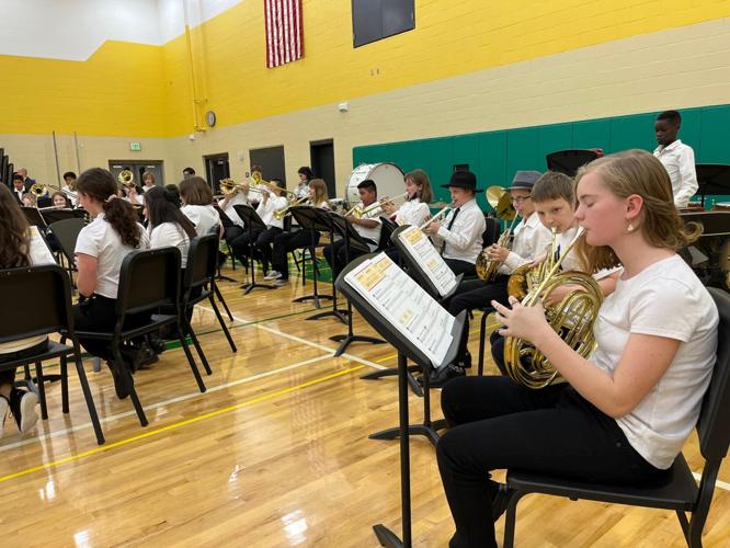 PHOTO GALLERY: Lynden Middle School bands perform | | lyndentribune.com