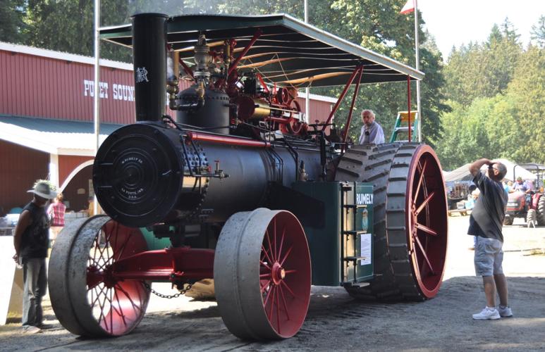 PHOTOS: Puget Sound Antique Tractor Show | Local News | lyndentribune.com