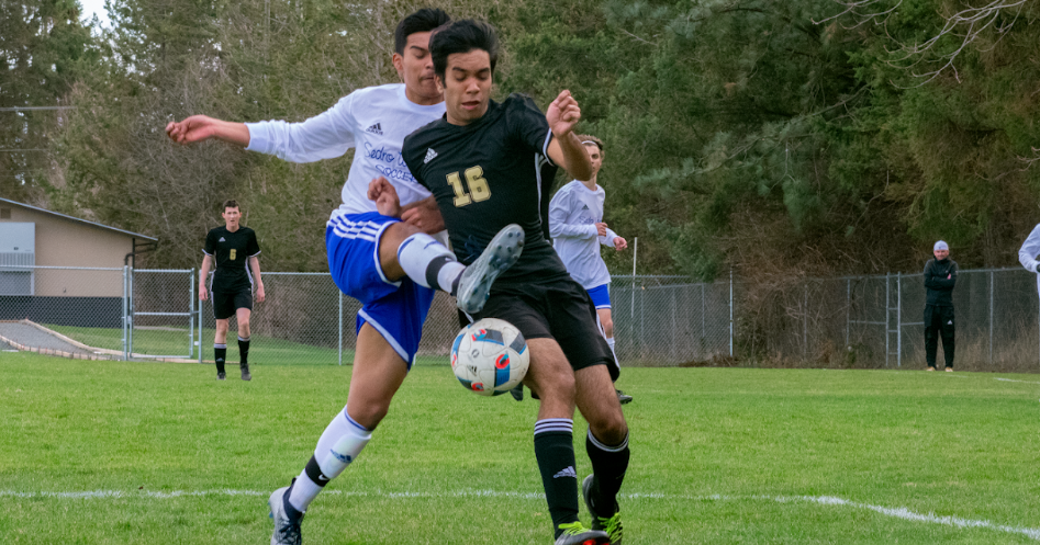 Meridian boys soccer suffers first league loss | Sports | lyndentribune.com
