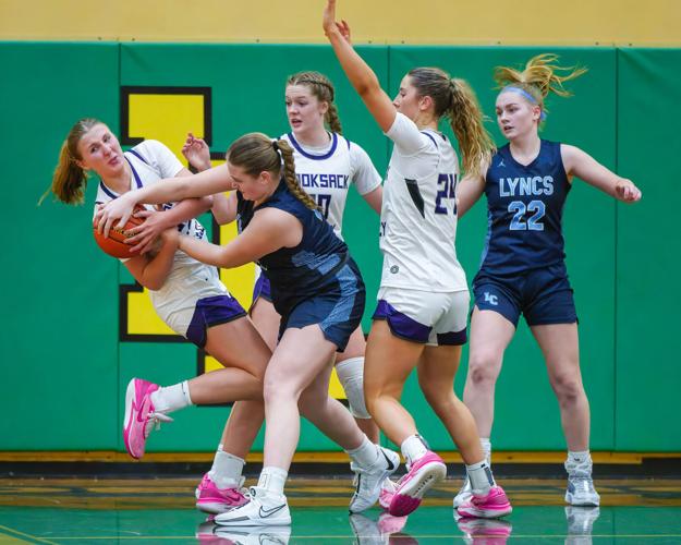 Nooksack Valley advances to state | Sports | lyndentribune.com