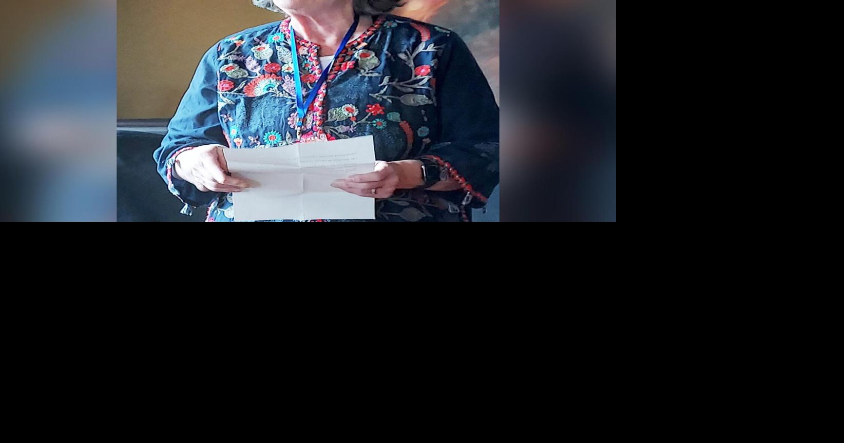 Kendall teacher named Educator of Year | News | lyndentribune.com