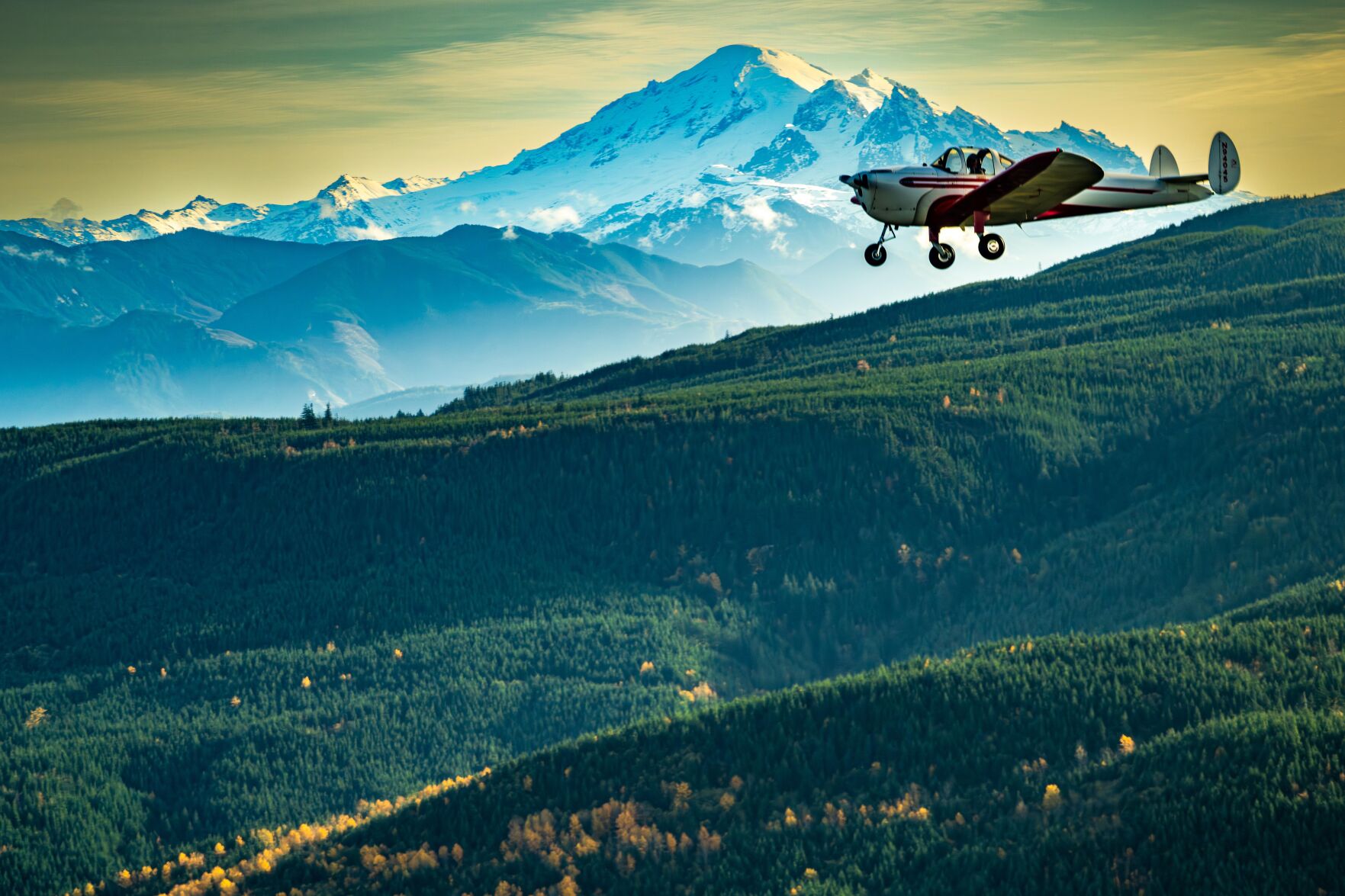 Lynden man flies ‘Snoopy’ plane | News | lyndentribune.com