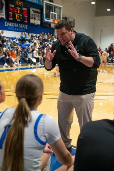 Moe named NSAA Coach of Year for 4th straight year | Sports ...