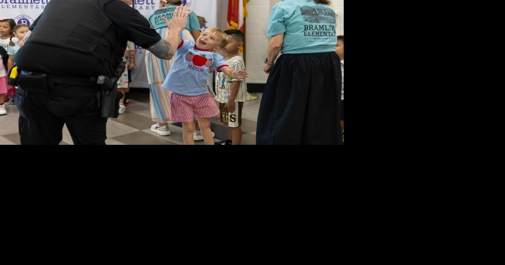 PHOTOS: First day of school in Barrow | School | mainstreetnews.com