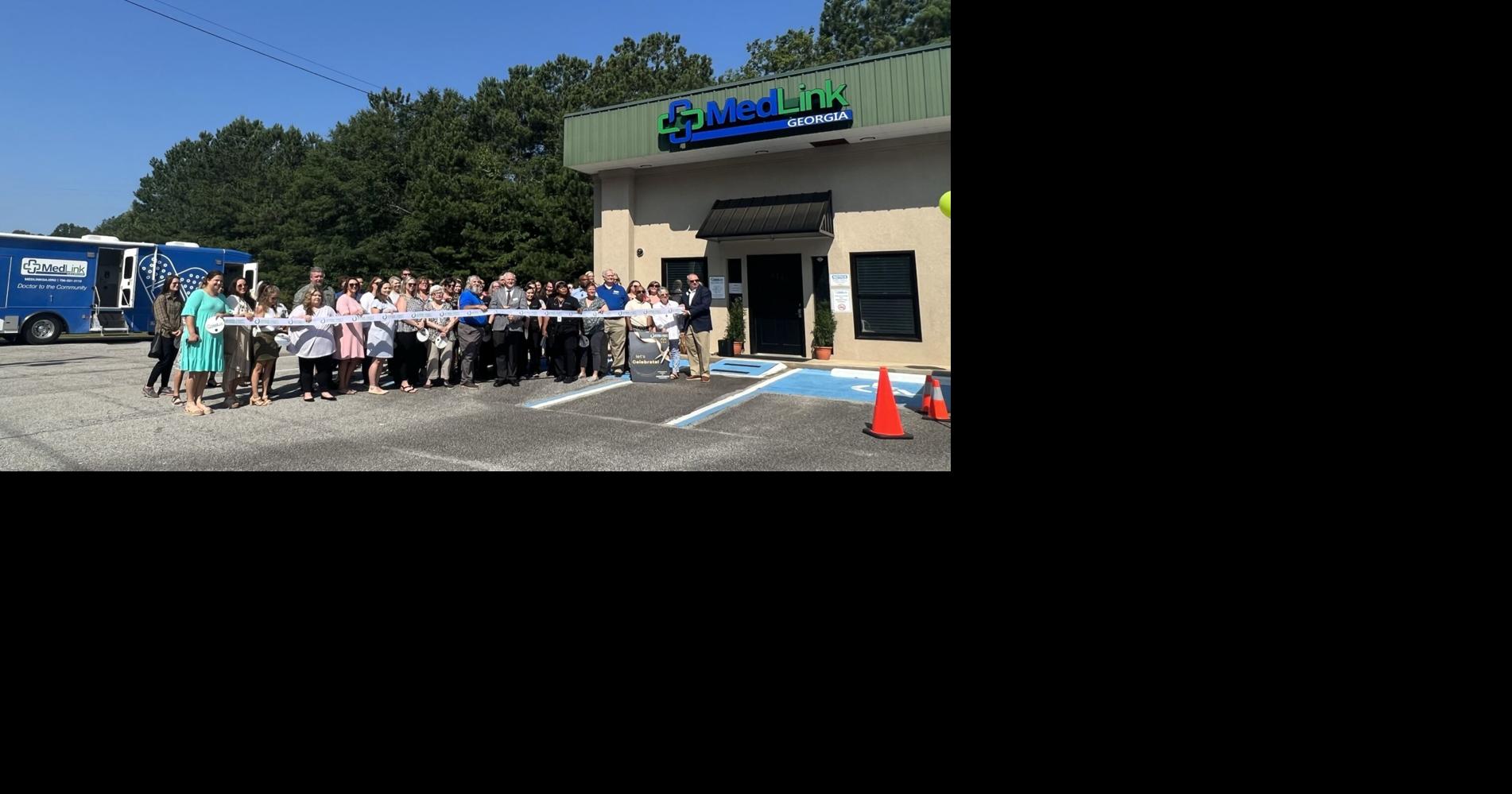 Ribbon cutting held for new MedLink Commerce office and mobile clinic | News | mainstreetnews.com