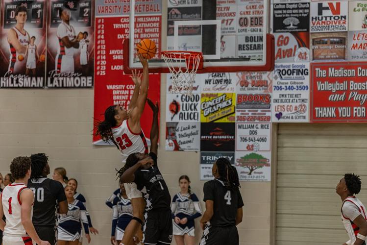 Raiders take down Hart Co. 69-66 | MCHS Sports | mainstreetnews.com