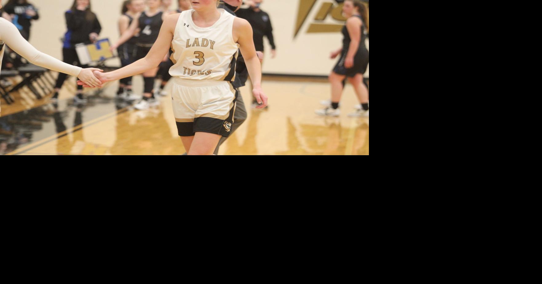 GIRLS’ BASKETBALL: Commerce set to play for region title tonight ...