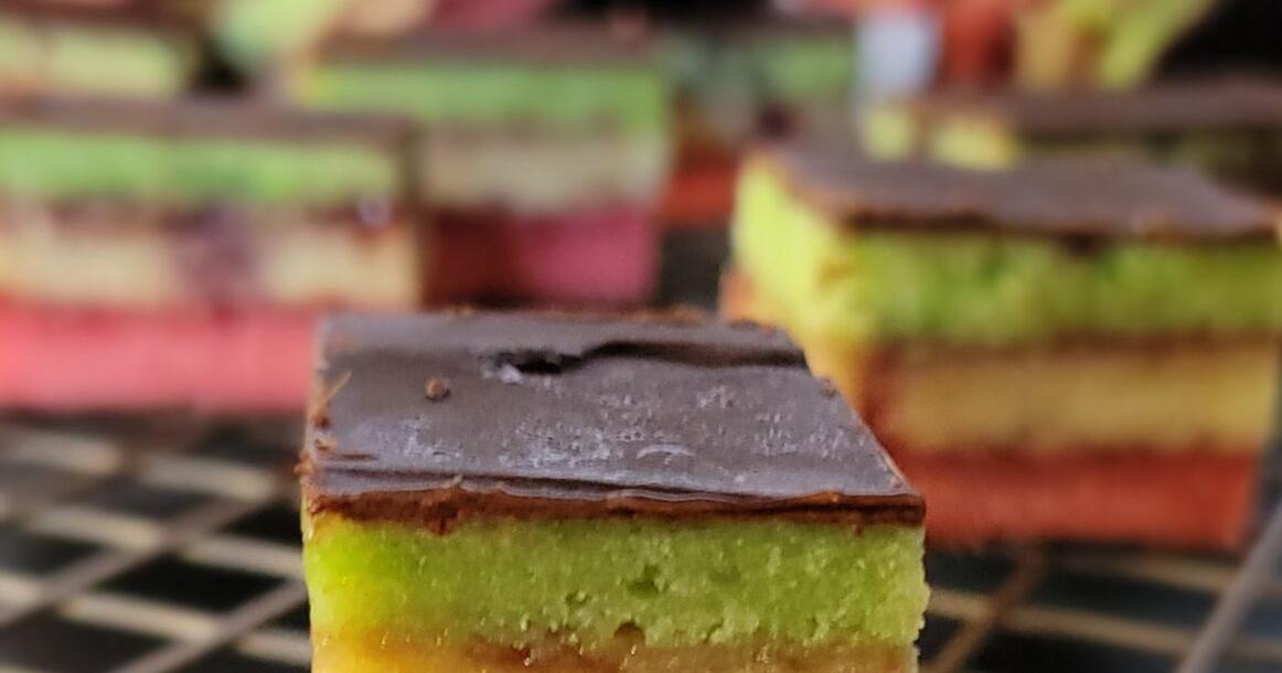 REYCRAFT: Rainbow cookies made the 'right way' | Features ...