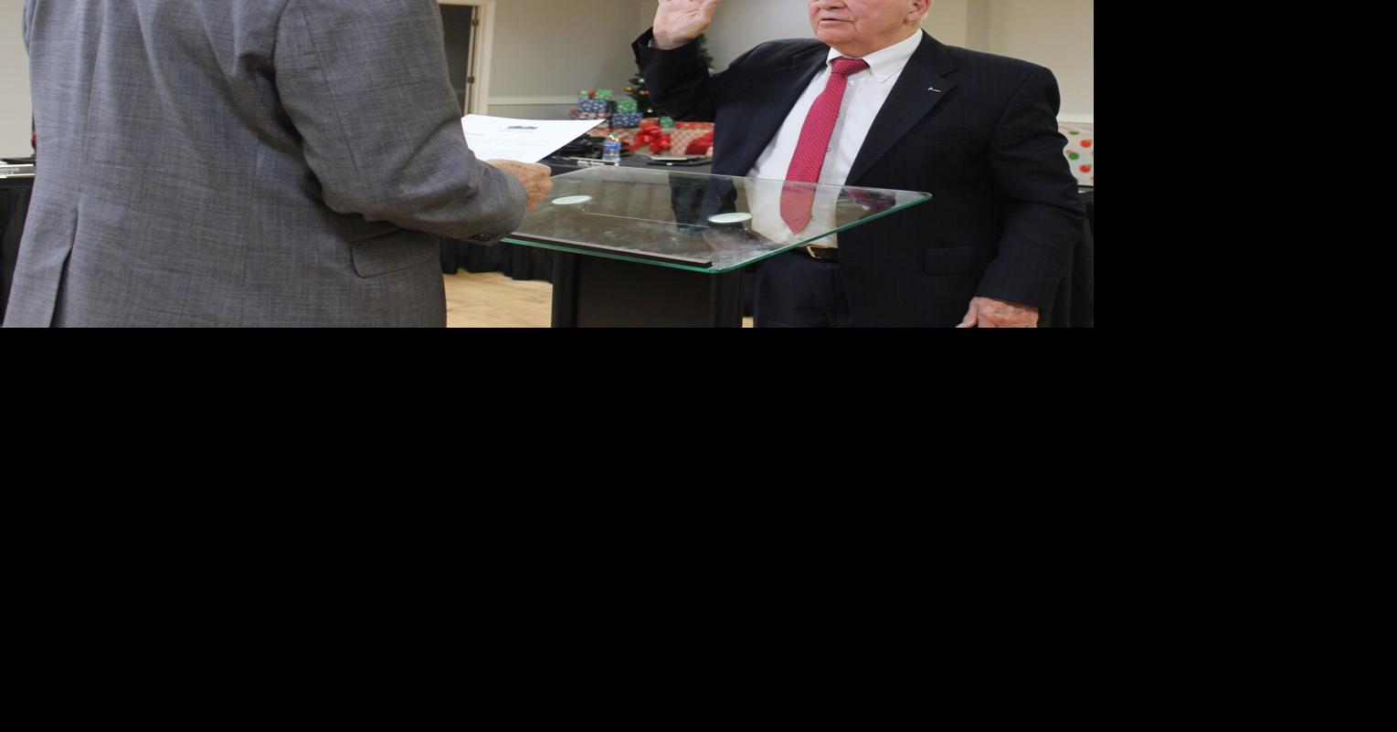 Judge Chandler sworn in during commerce city council meeting | News ...