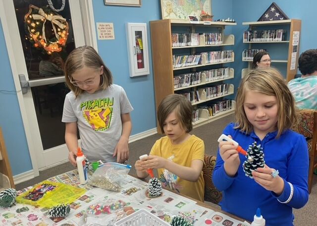 Festive fun at the Maysville library's Christmas party | Church ...