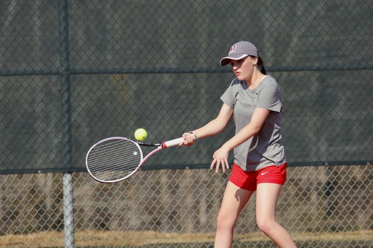 Tennis teams continue to battle on | Sports | mainstreetnews.com