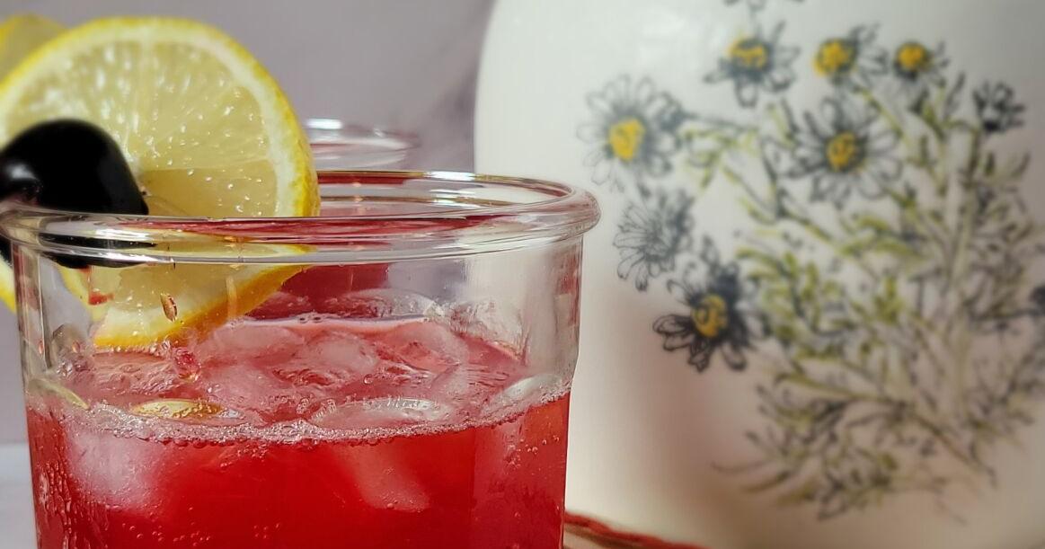Sparkling cherry lemonade — a sweet and refreshing summer drink ...