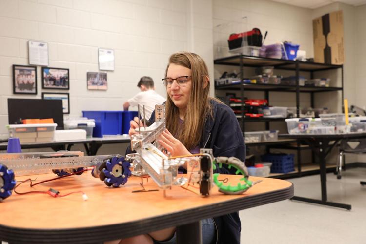 EJCHS hosts robotics camp | School | mainstreetnews.com