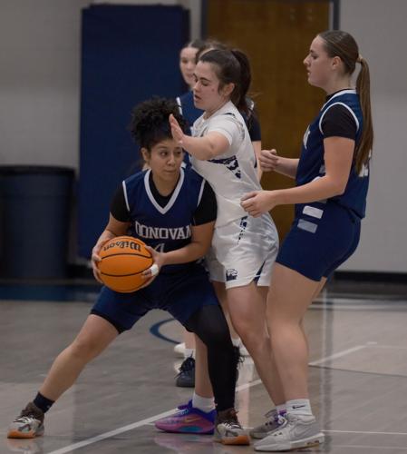 Lady Eagles win second straight | EJCHS Sports | mainstreetnews.com