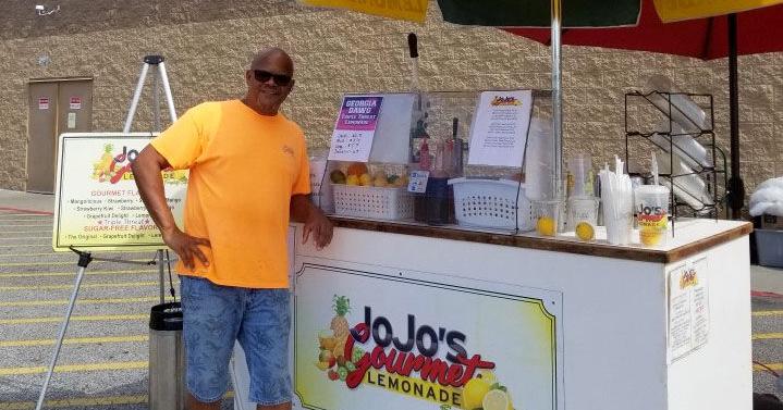 Homeless man treats over 50 strangers to lemonade | Features ...
