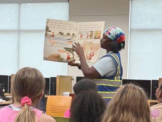 Anderson reads to children at Boys & Girls Club | School ...
