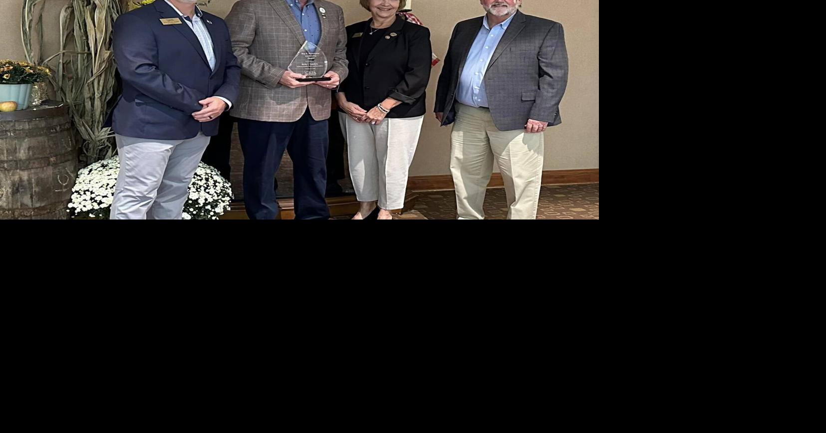 Sanders receives award from state parks and rec association | News ...