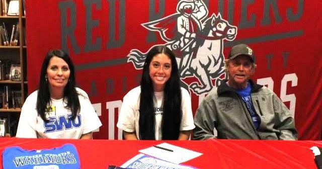 Marlee Brown Signs with sWU | MCHS Sports | mainstreetnews.com