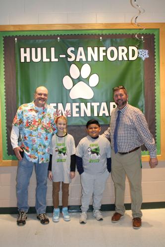 HSES announces Dec. 'Top Dogs' | School | mainstreetnews.com