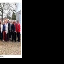 Sunbury DAR dedicates Revolutionary War marker in Winder | News ...