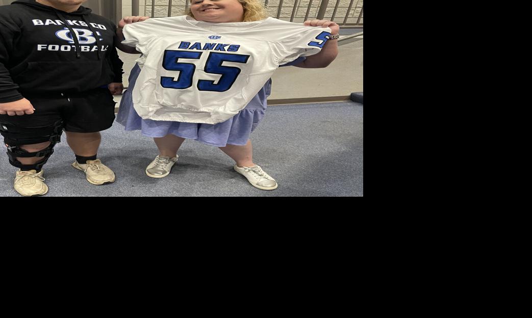 Football players recognize 'mentors' who encouraged them | School ...
