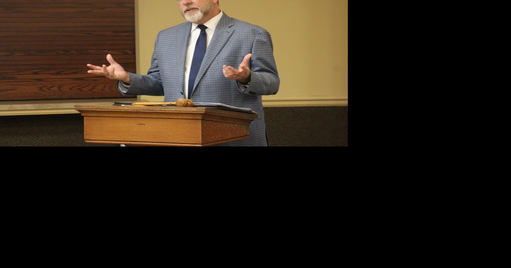 Judge Thornton speaks at Lions Club | Photos & Videos | malvern-online.com