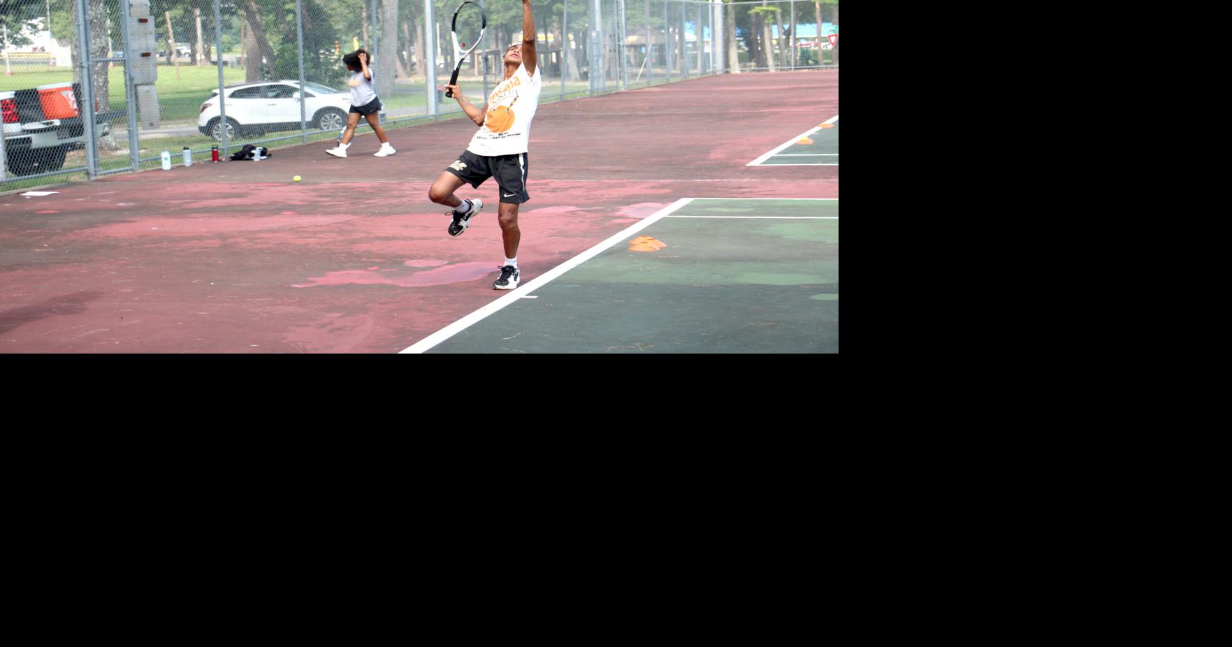 MHS tennis prepares for 2023 season | Sports | malvern-online.com