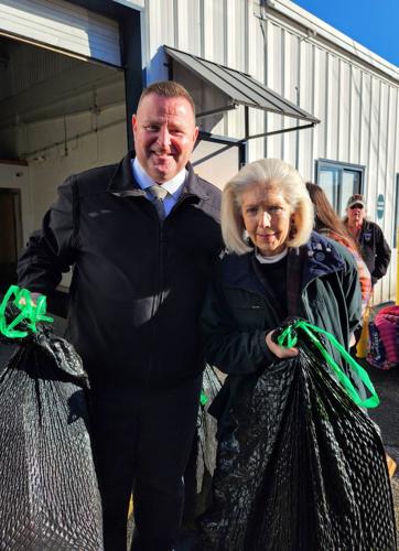 Bennington County Sheriff temporarily deputizes a team of elves | Local ...