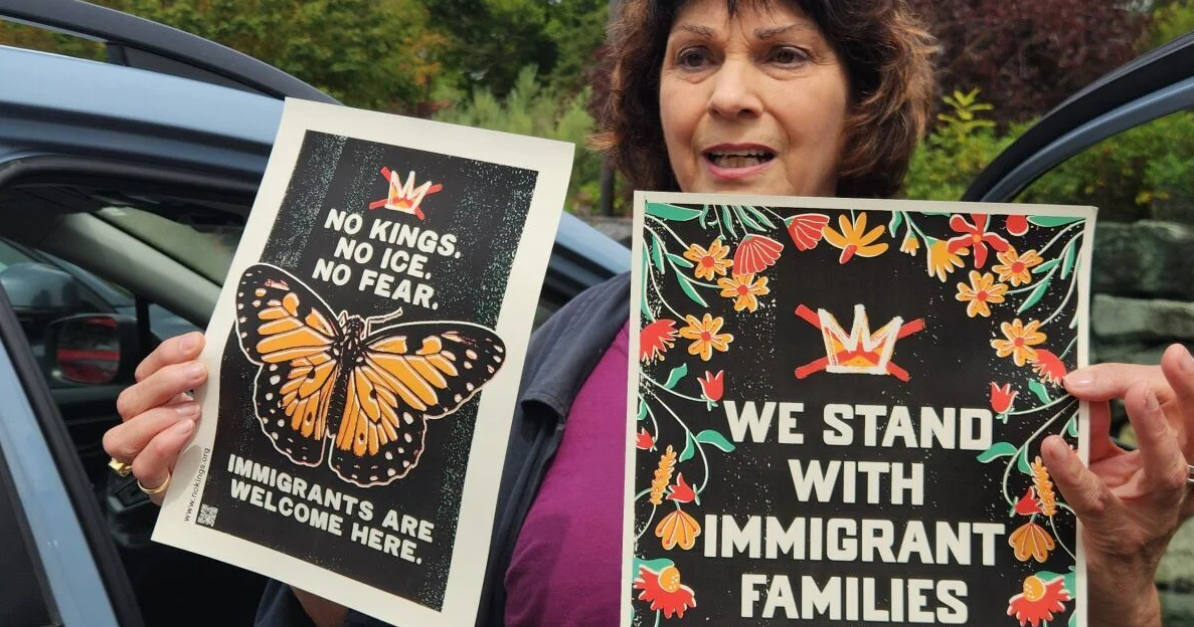 'Signs of Solidarity' supporting immigrants multiply in Shires ...