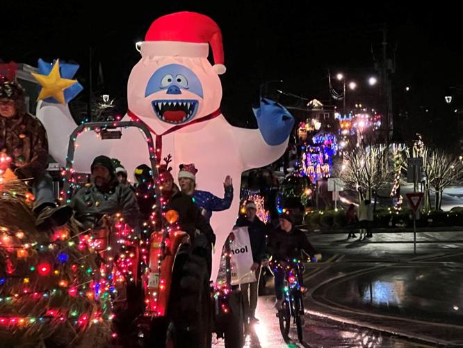 Holiday Tractor Parade to light up Manchester on Dec. 7 | Local-news ...