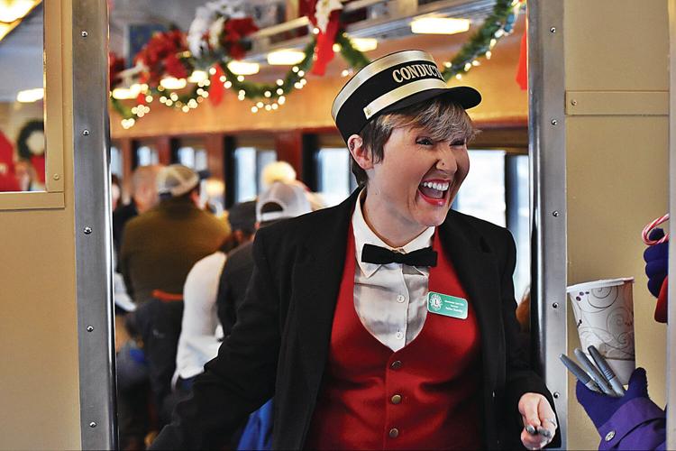 All aboard the Elf Express | Local News | manchesterjournal.com