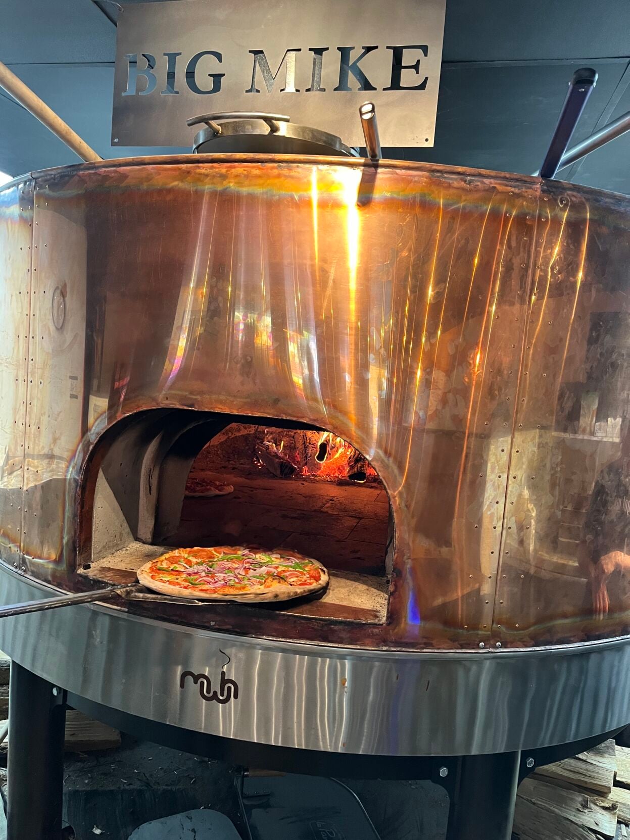 At Sam’s, 'Big Mike' fires up pizzas for a hungry town | Food ...
