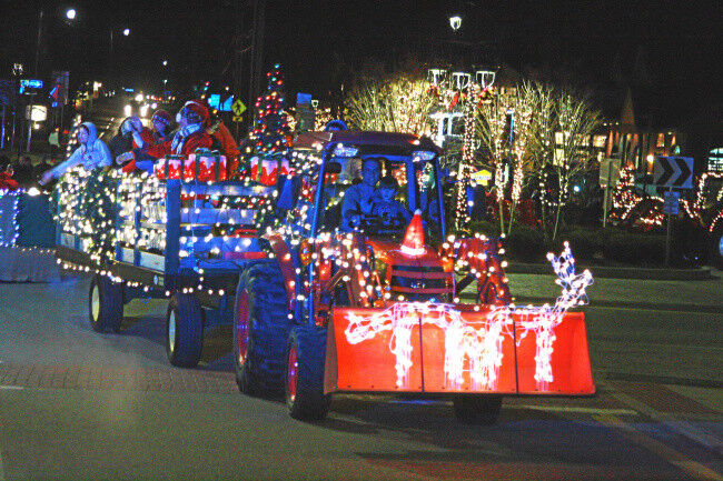 Lighted Tractor Parade highlights weekend | Local News ...