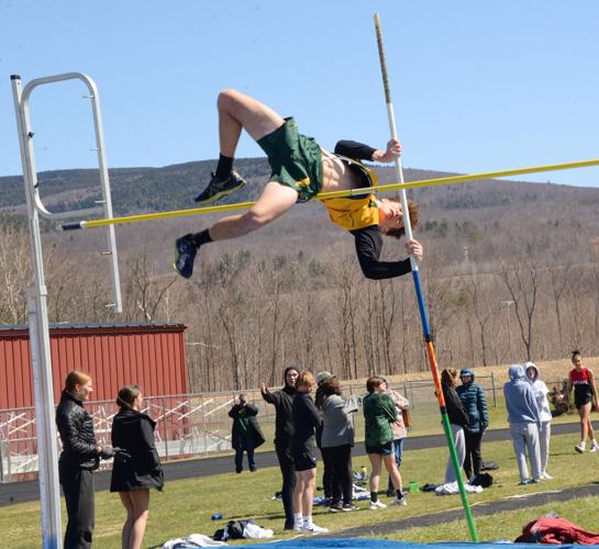Bulldogs sweep season-opening home meet | Sports | manchesterjournal.com