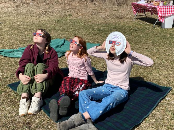 Northshire communities experience historic eclipse | Local-news ...
