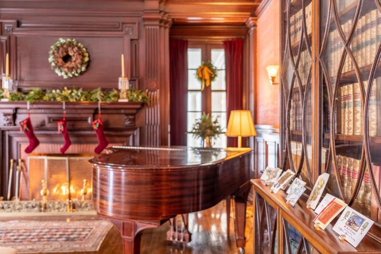 Manchester Merriment unveils slate of holiday events and ways to give ...