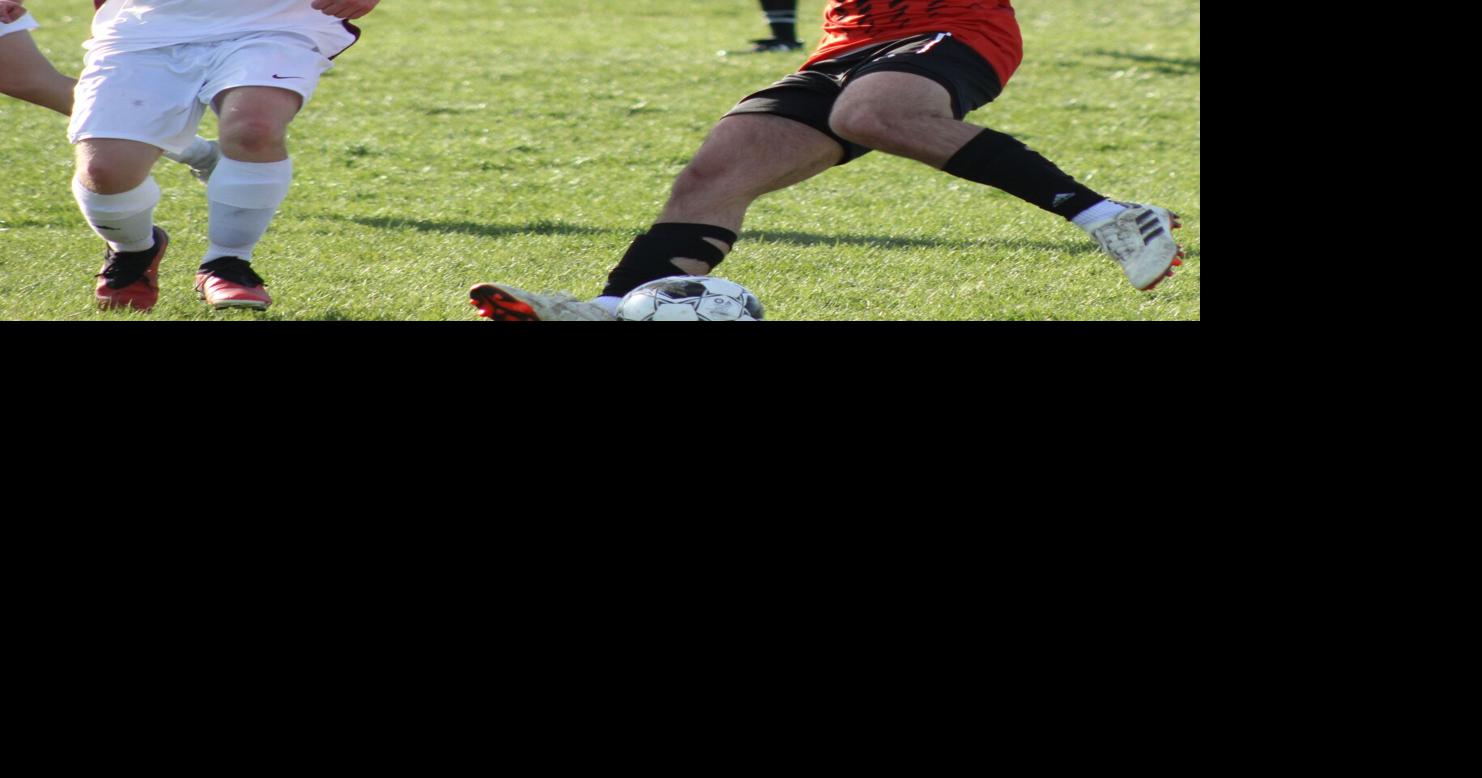 Hawks tip Monticello on pitch | Sports | manchesterpress.com