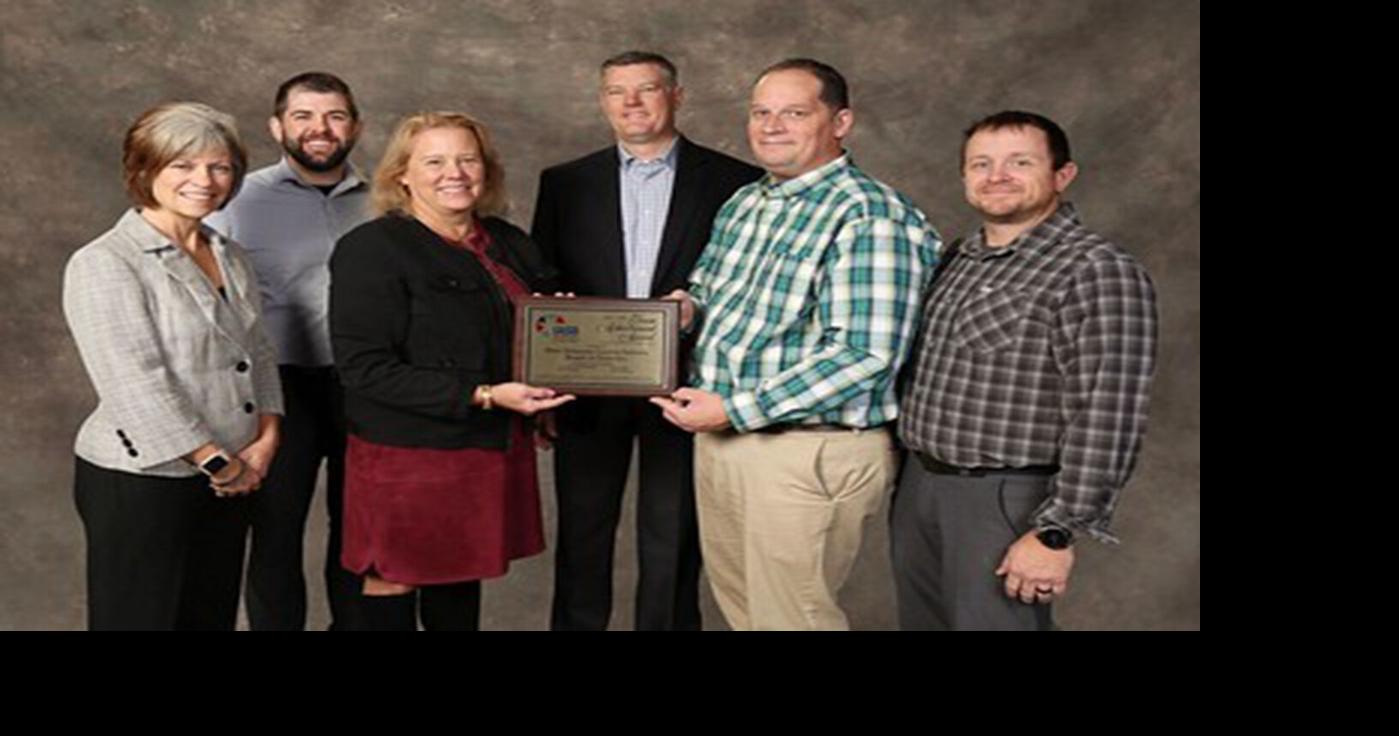 West Delaware superintendent, board earn awards | News ...