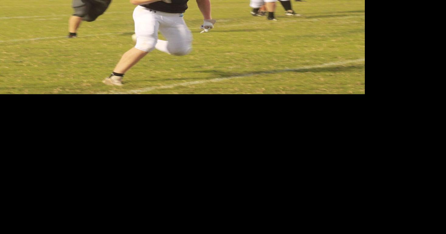 Middle School Football: Rockets break off in second half, rout ...