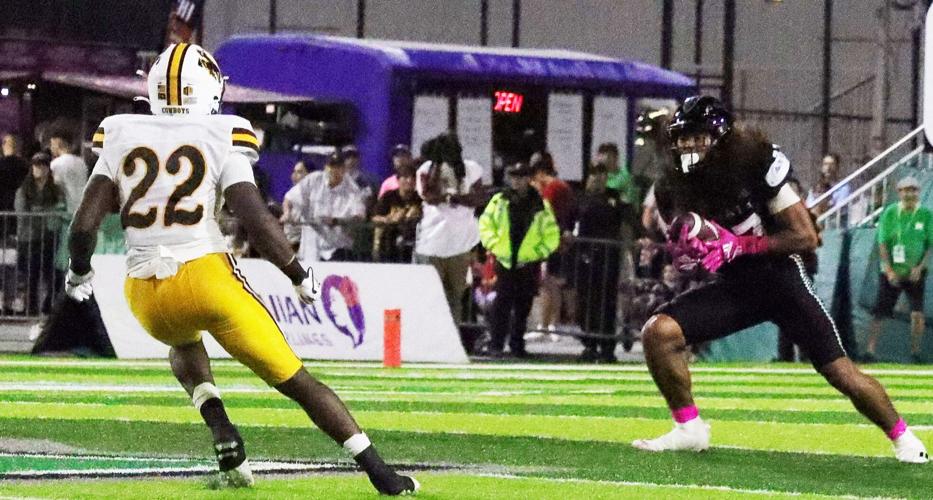 Photo Gallery: Wyoming vs. Hawai'i | Sports | manoanow.org