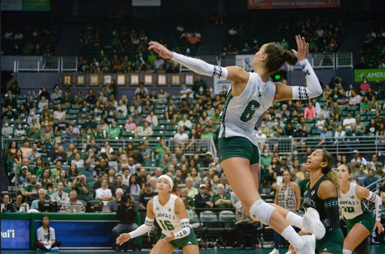 Rainbow Wāhine topple the Terraros in four sets | Ka Leo | manoanow.org