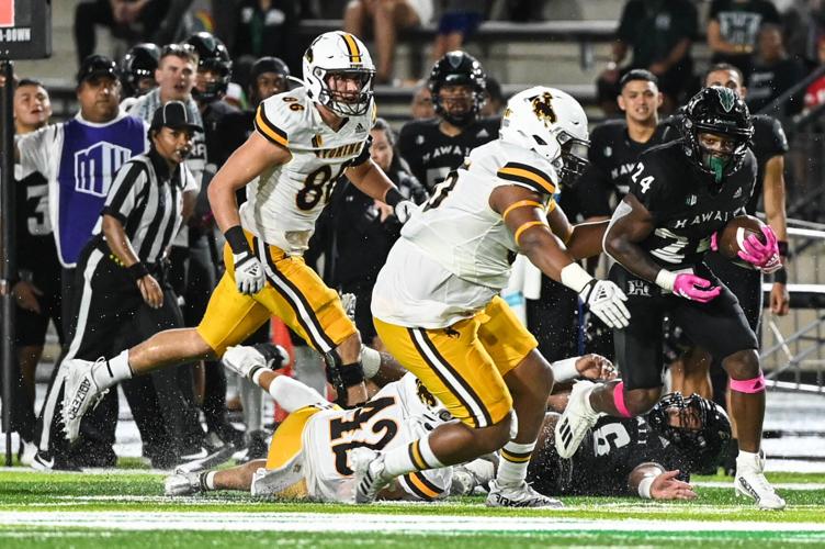 Photo Gallery: Wyoming vs. Hawai'i | Sports | manoanow.org