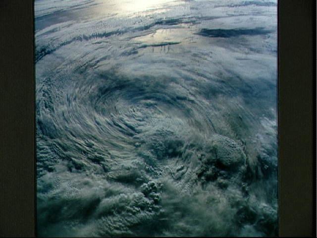 What to do when the weather gets wild | | manoanow.org