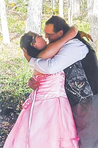 Ehlers and Johnson wed in April | Family News | maqnews.com