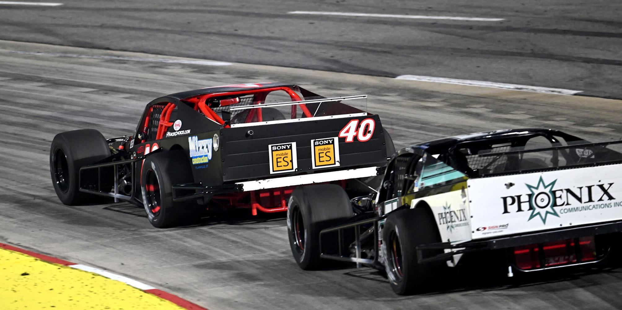 Ryan Preece wins NASCAR Whelen Modified Tour race at Martinsville Speedway