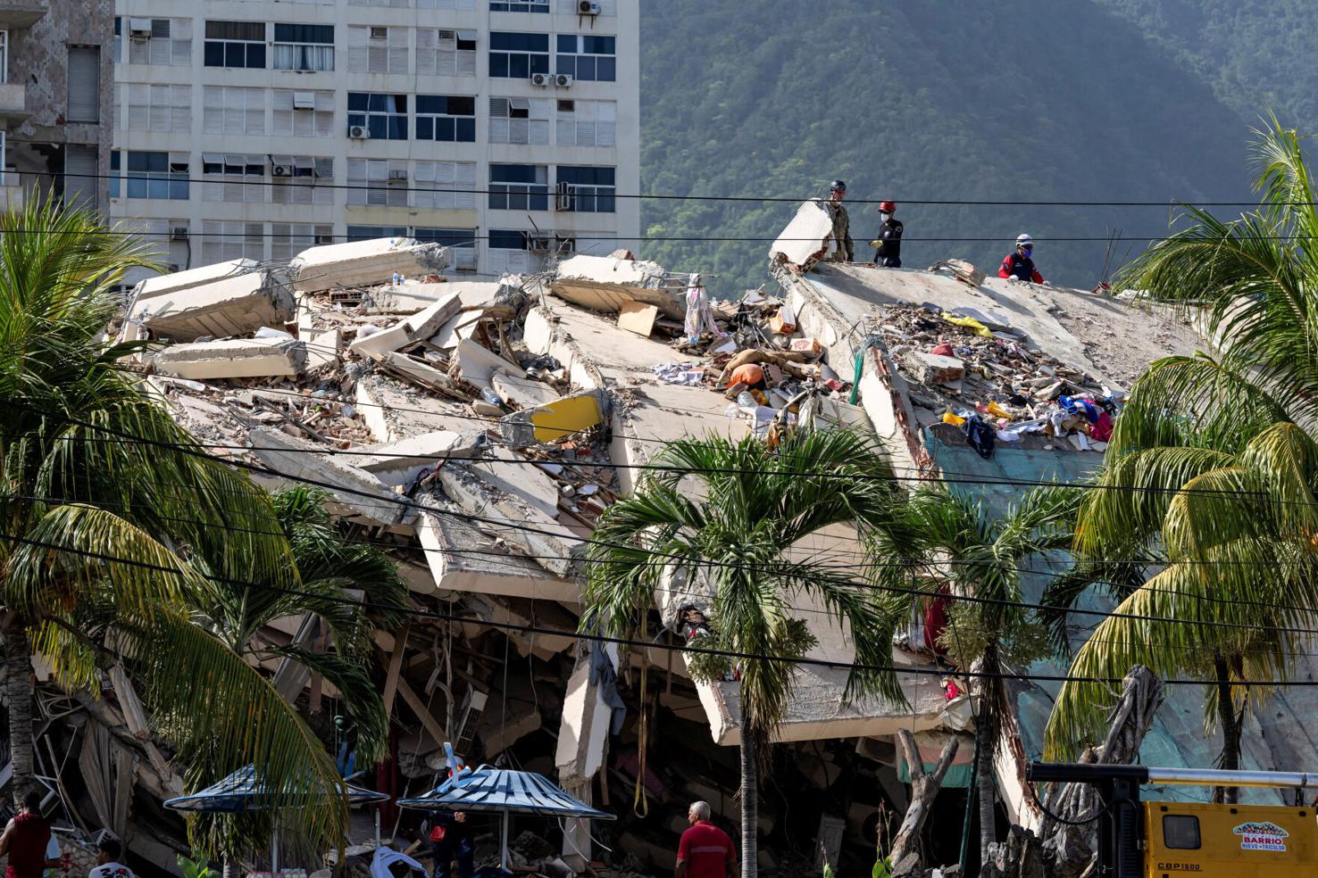 Death toll in Venezuela quake tops 1,400 amid rescue efforts